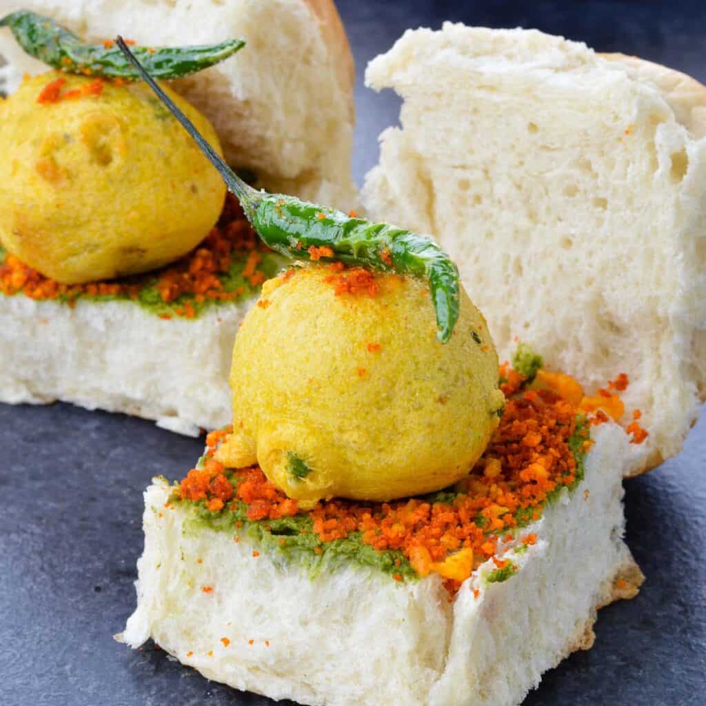 Vada Pav ( Make and Assemble Mumbai Street Style Vada Pav at Home)